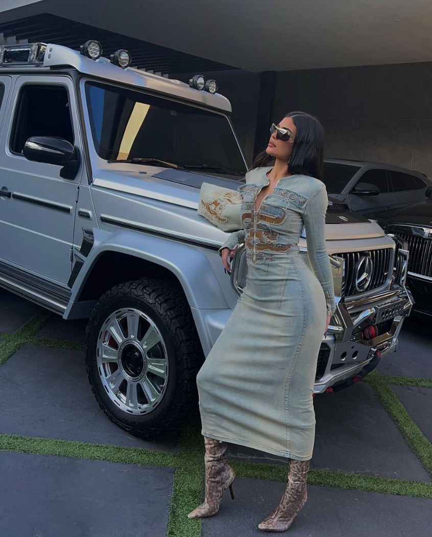 Kylie Jenner: The Youngest Self-Made Billionaire and her Luxurious ...