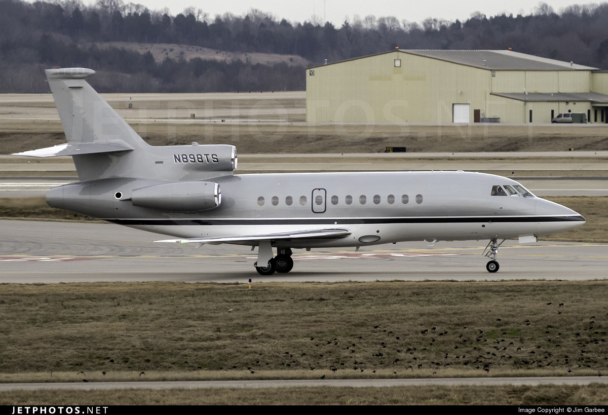 TAYLOR SWIFT • Net Worth $600 Million • Dassault Falcon 900 • Private ...