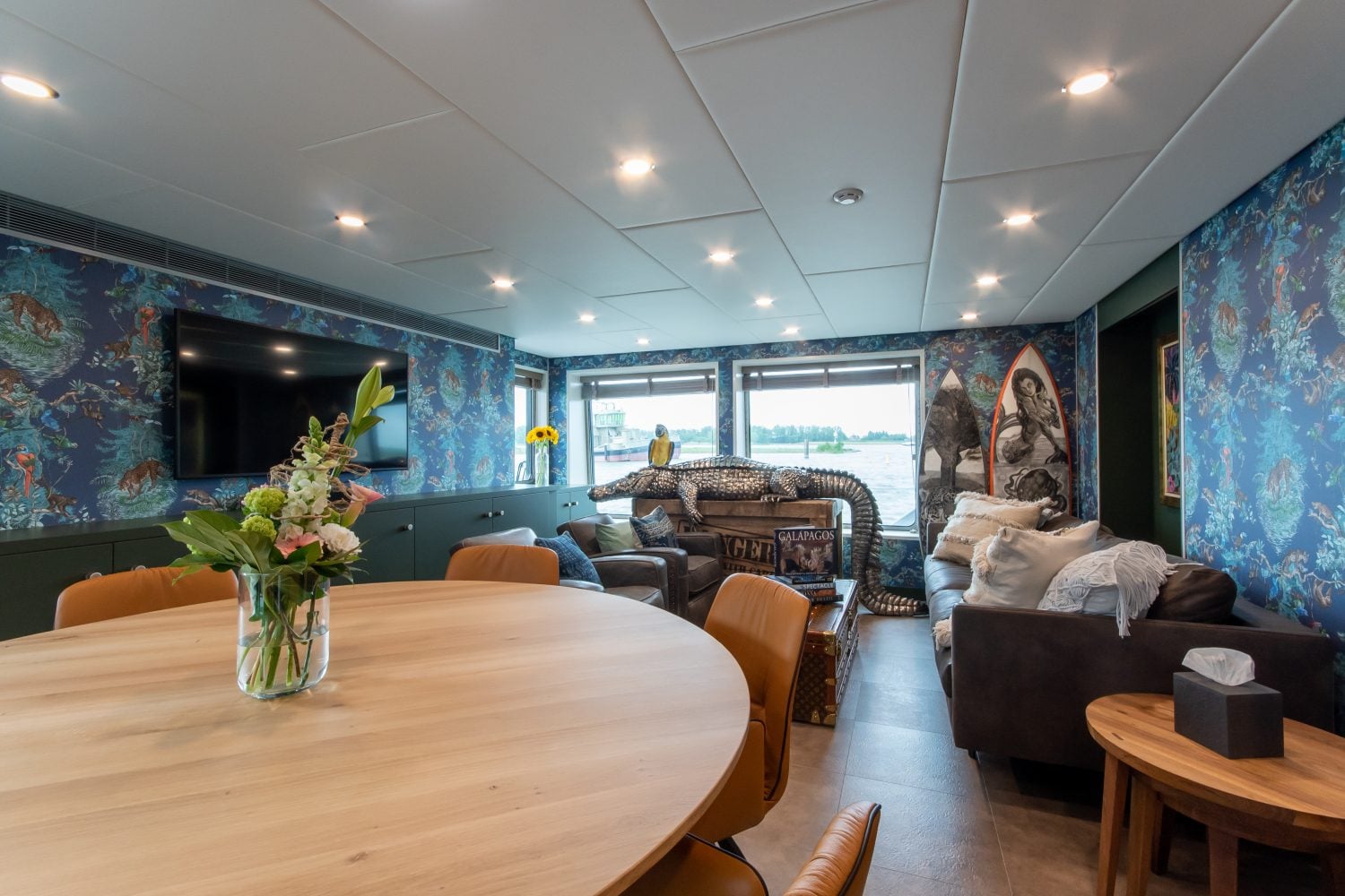 BAD COMPANY SUPPORT • Anthony Hsieh $14M Support Vessel