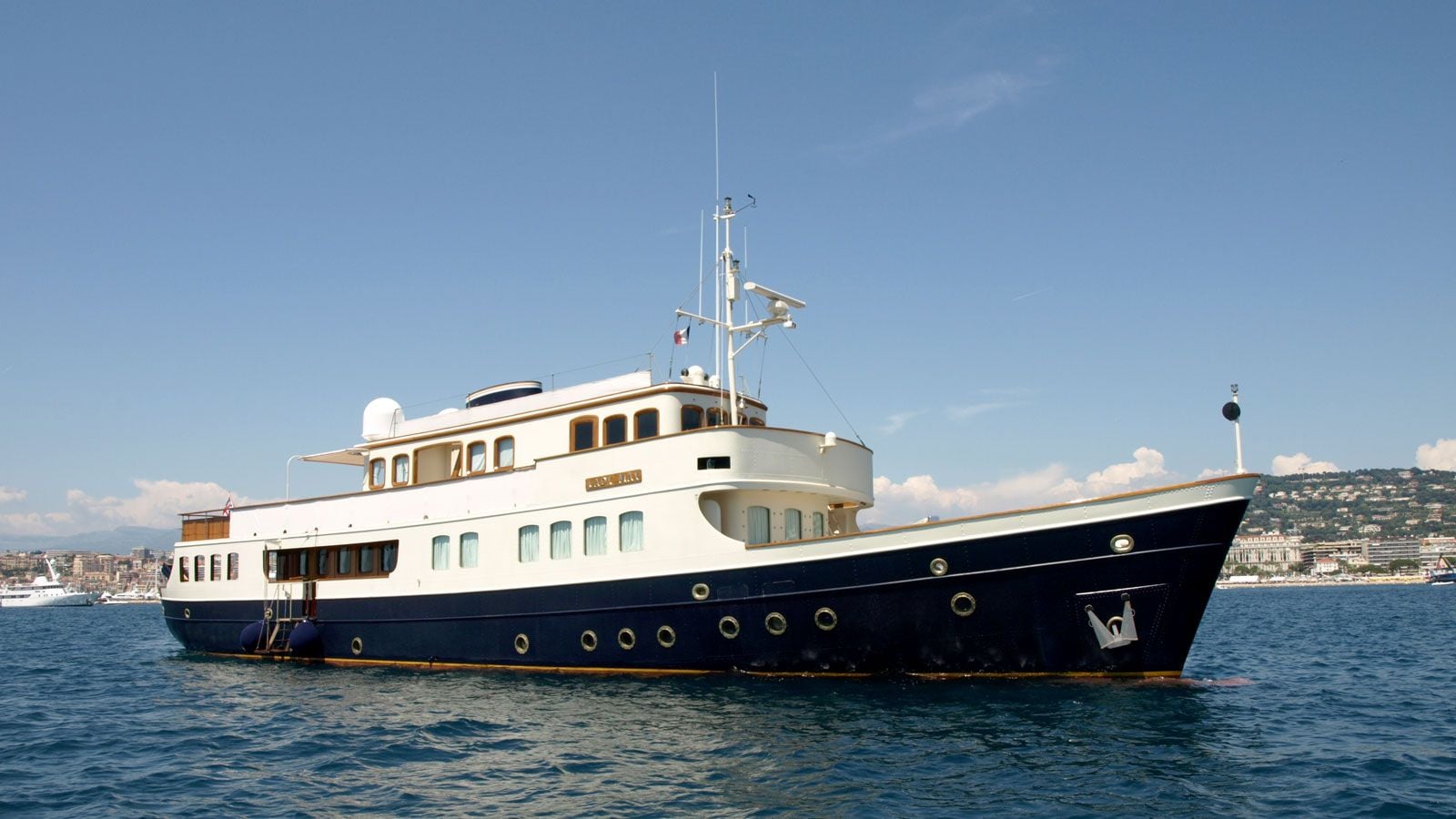 Yacht LADY MAY OF GLANDORE • Philip and Sons • 1929 • Photos & Video