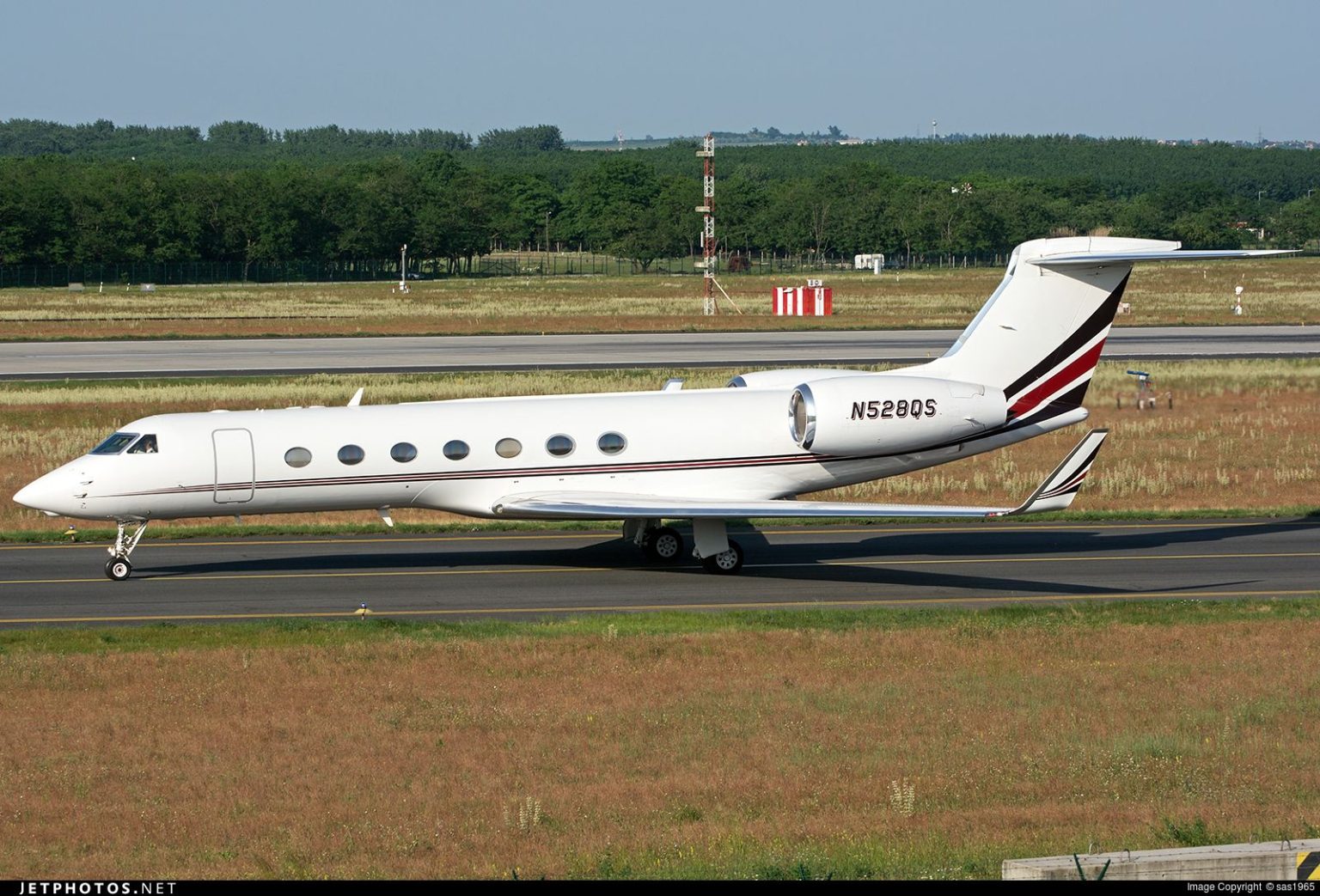 NetJets: Experience Unparalleled Luxury and Flexibility in Private Aviation