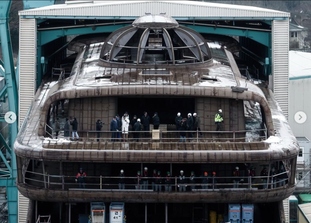 Yacht COSMOS • Lurssen • 2024 • Photos & Video