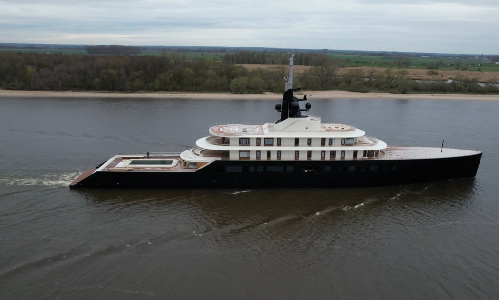 LIVA Yacht • Stephen Orenstein $250M Superyacht