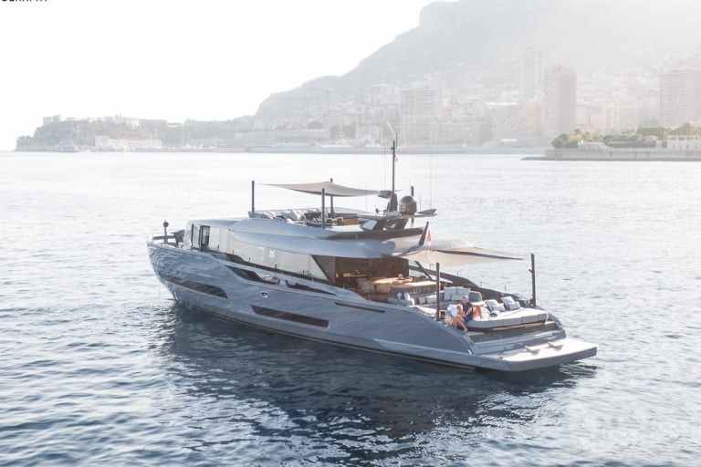 HAZE Yacht • Steve Rigby $4M Superyacht