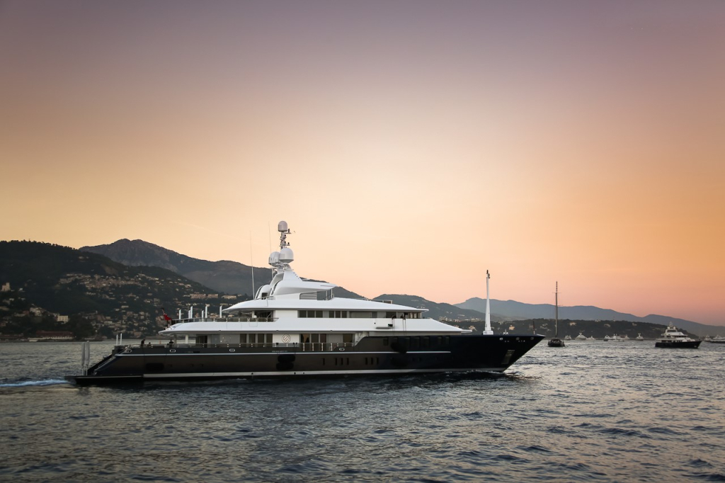TRIPLE SEVEN Yacht • US Owner $40M Superyacht
