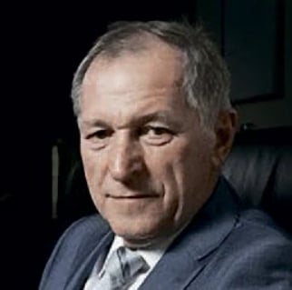 Who is the Owner of the Yacht Rose D'Or? Lőrinc Mészáros or Kostantin Strukov?