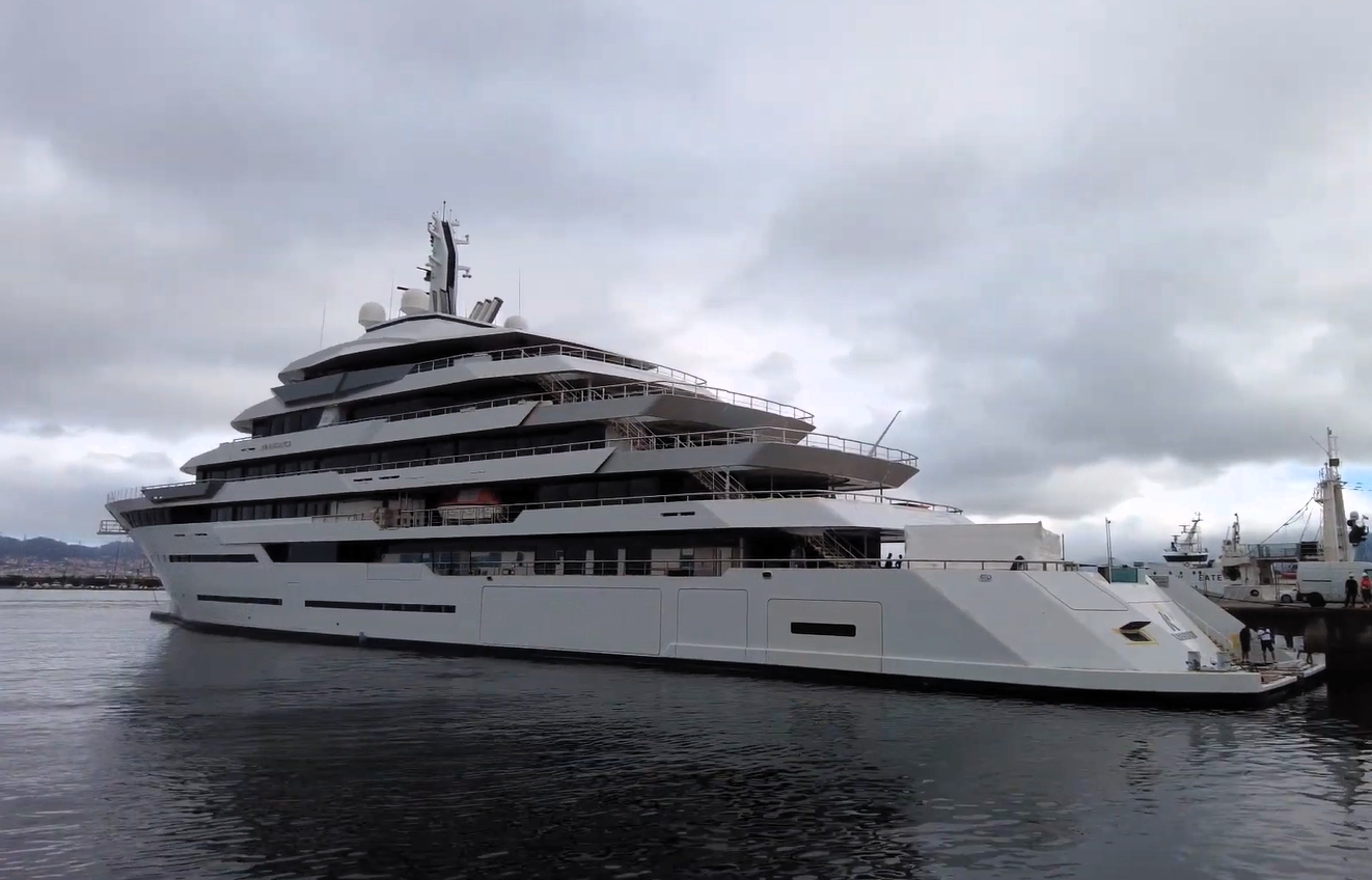 Renaissance Yacht • Gary Klesch $200M Superyacht