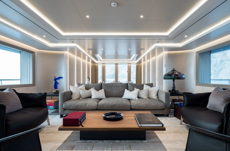 STELLA M Yacht • Roberto Irineu Marinho $80M Superyacht