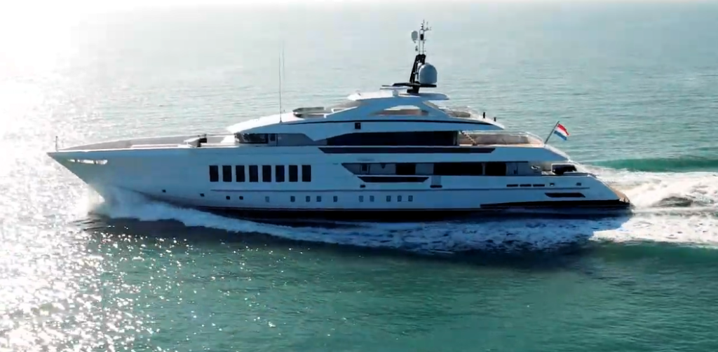 VIDA Yacht • Brooks Smith $40M Superyacht