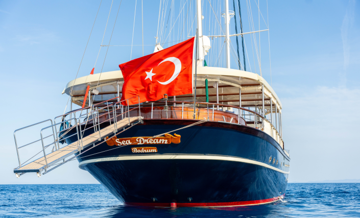 SY SEA DREAM Yacht • Burhan Deval $10M Superyacht