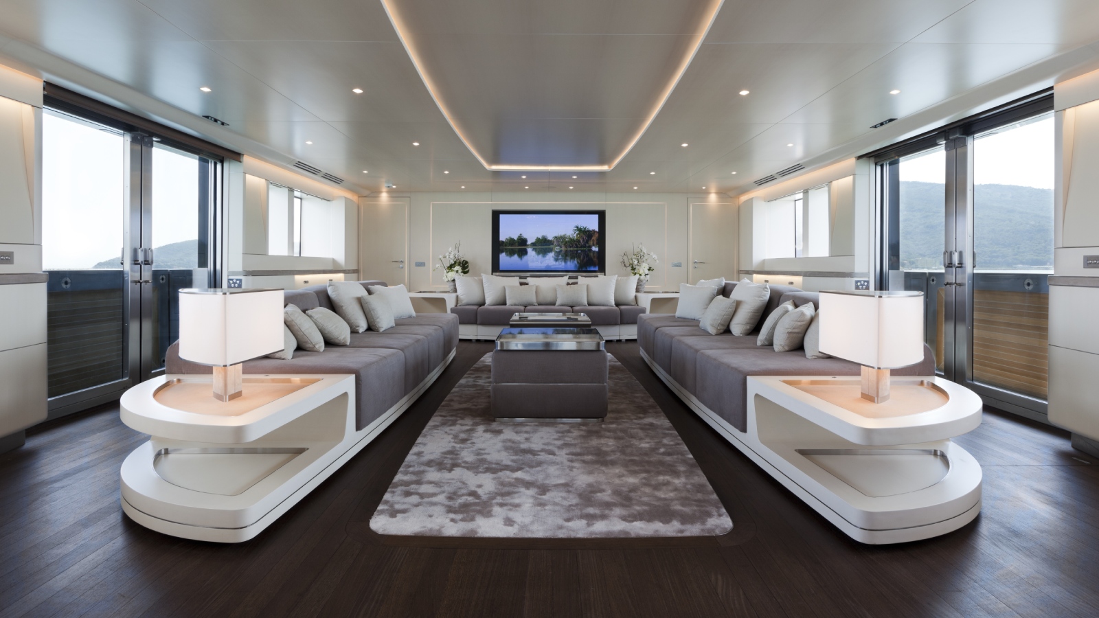 Yacht MONOKINI • Propriétaire britannique $10M Superyacht • Baglietto ...