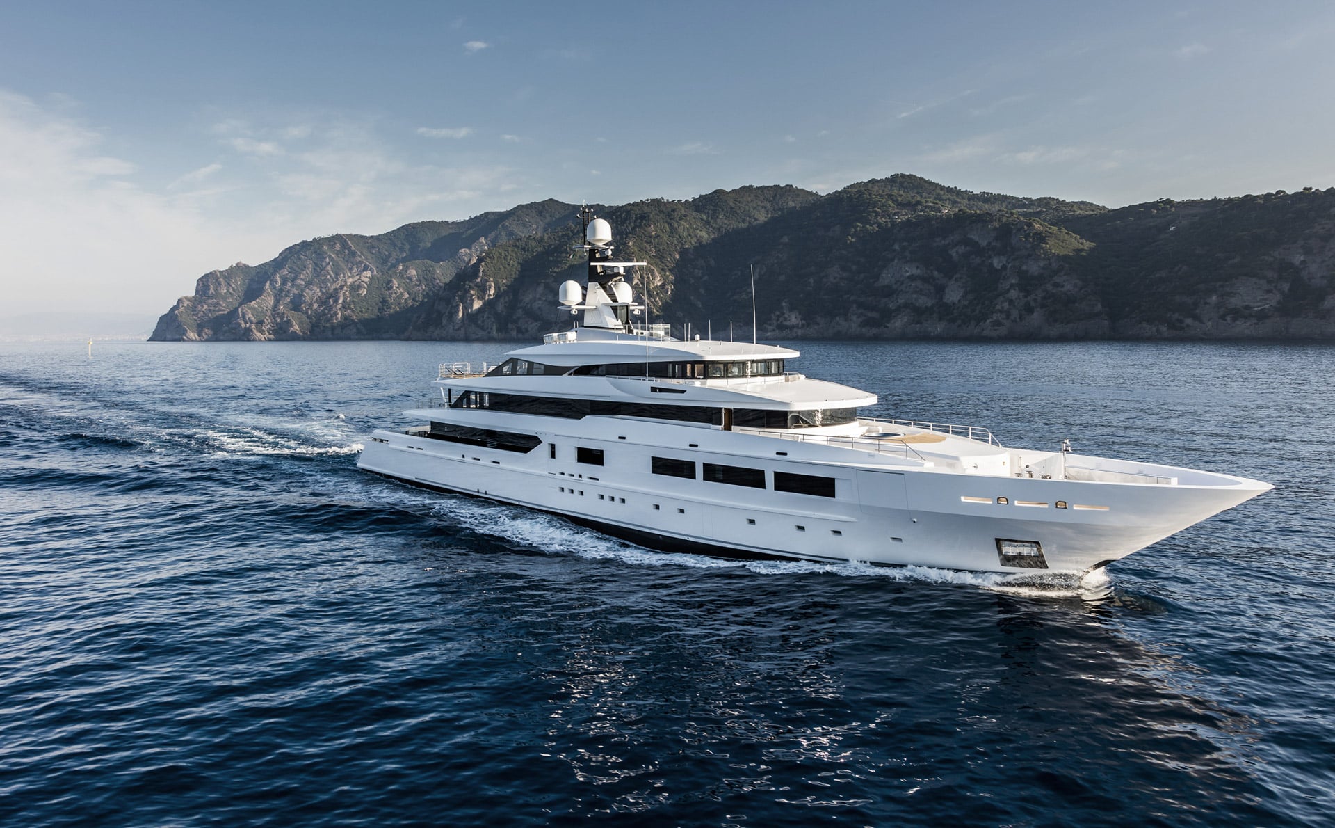 Yacht SUERTE • Tankoa • 2015 • Location (Live)