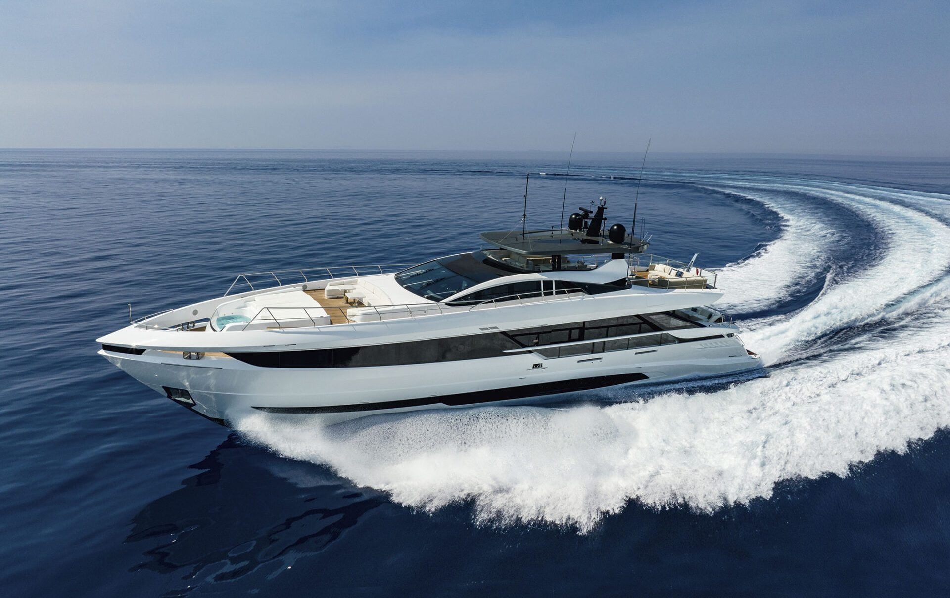 LAAT DE LEEUW LOS Jacht • Max Verstappen $15M SuperYacht