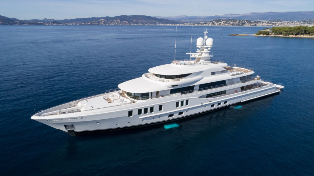 NEW DREAM Yacht • Swiss-US Billionaire $110M SuperYacht