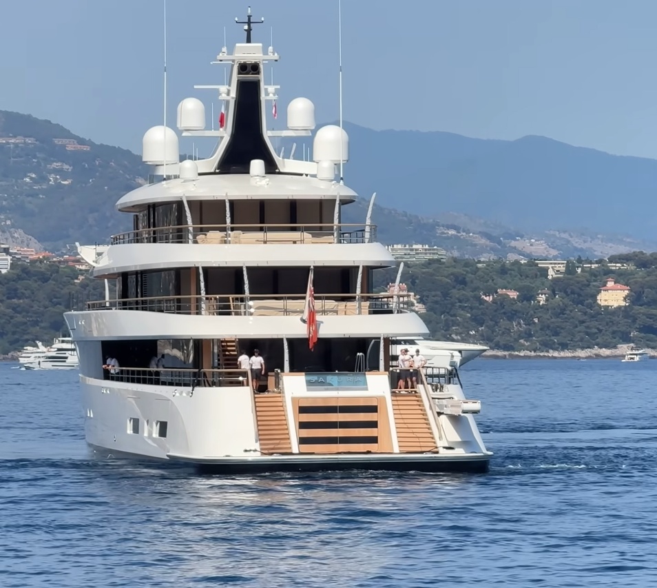 SAKURA Yacht - Feadship $200M SuperYacht